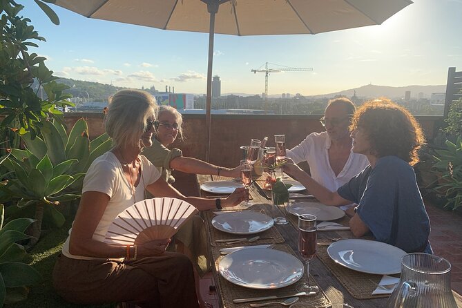 Paella Seafood Cooking Class Experience in Barcelona - Guests Reviews and Feedback