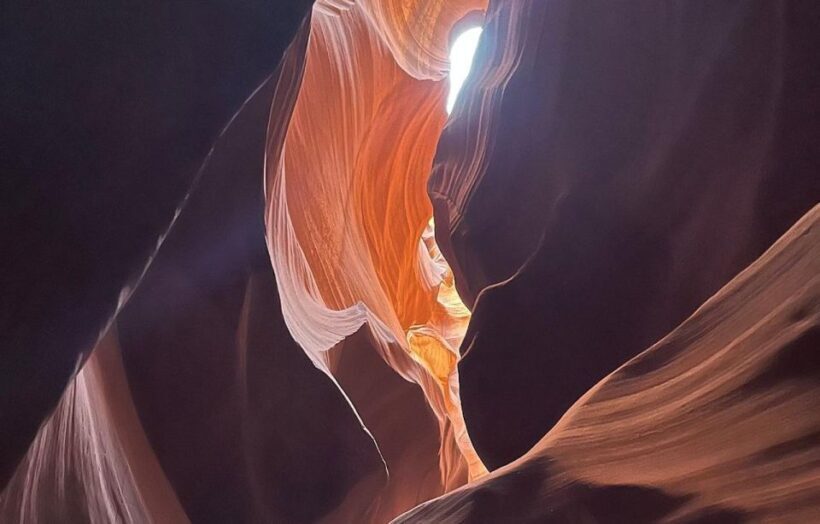Page: Upper Antelope Canyon Guided Tour - An In-Depth Look at the Upper Antelope Canyon Guided Tour