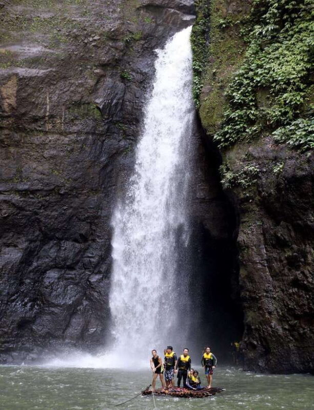 Pagsanjan Falls:Day Tour with Transfers From Manila PRIVATE - Key Points
