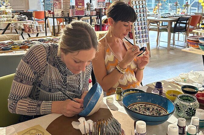 Paint and Sip Classes Brisbane: Ceramic Plates & Bowls - Practical Details and Tips for Your Visit