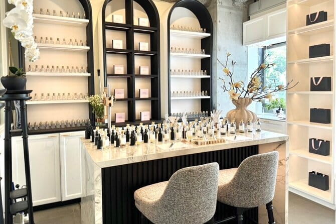 Paint and wine experience: Shibuya enjoying seasonal Japanese culture - FAQ