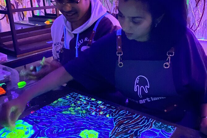 Paint-In-Dark Drawing Class in New York - The Experience in Detail