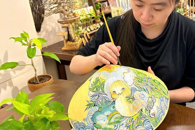 Paint & Personalize a Vietnamese Non La with B/S Art Studio topic - Key Points