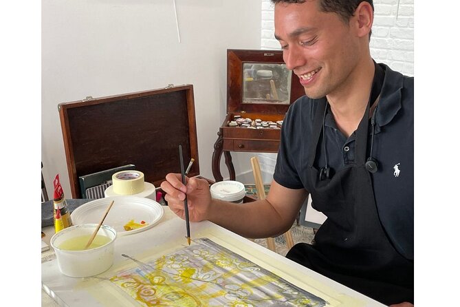 Painting class at an Art Gallery in Lisbon - Practical Details and What to Expect