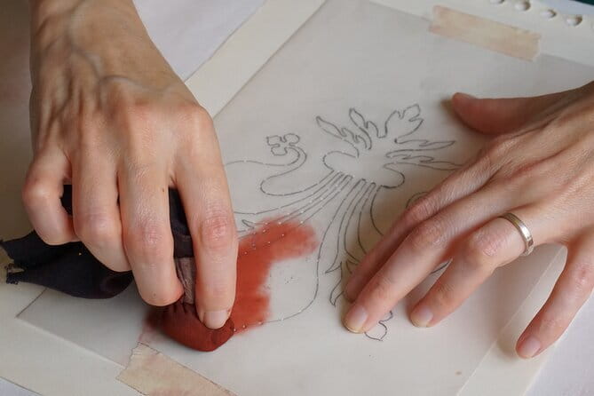 Painting Experience in Florence: Create Your Own Florentine Lily - What’s Included and What’s Not