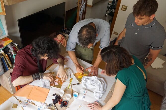 Painting Experience in Florence: Create Your Own Florentine Lily - The Sum Up