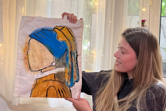 Painting on Tote Bags Workshop with Welcome Drink - Discovering the Painting on Tote Bags Workshop