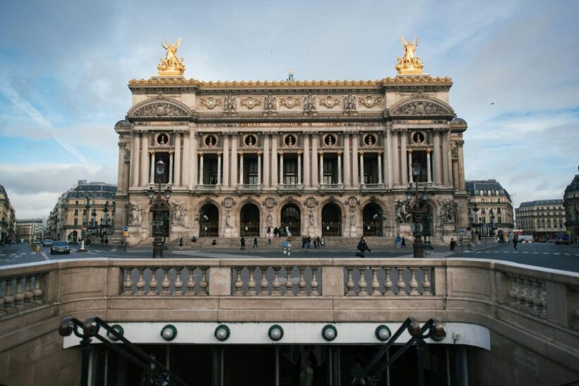 Pairs: The Opera to Hotel des Invalides Guided Walking Tour - Authentic Insights from Other Travelers