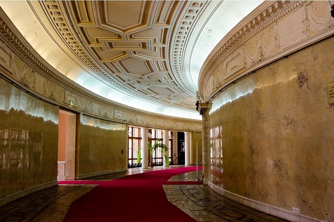 Palace of Culture & Science + POLIN Museum : SMALL GROUP /inc. Pick-up/ - FAQ