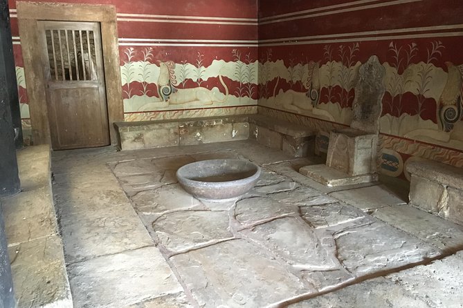 Palace of Knossos - Early Morning Ticket and avoid crowds - Practical Considerations