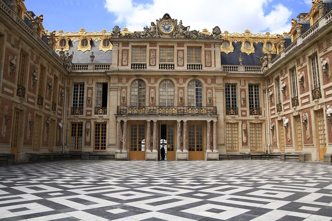 Palace of Versailles & Giverny Audio Guide Tour with Pickup and Drop Off - Lunch on the Seine