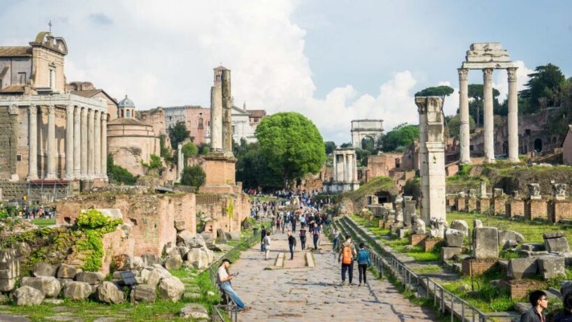 Palatine Hill and Roman Forum Tour with Fast-Track Entrance - Exploring Palatine Hill