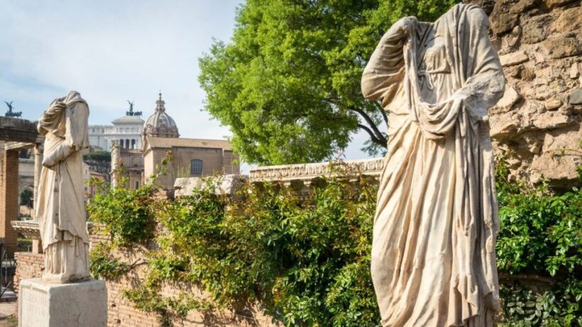 Palatine Hill and Roman Forum Tour with Fast-Track Entrance - The Roman Forum: The City’s Center