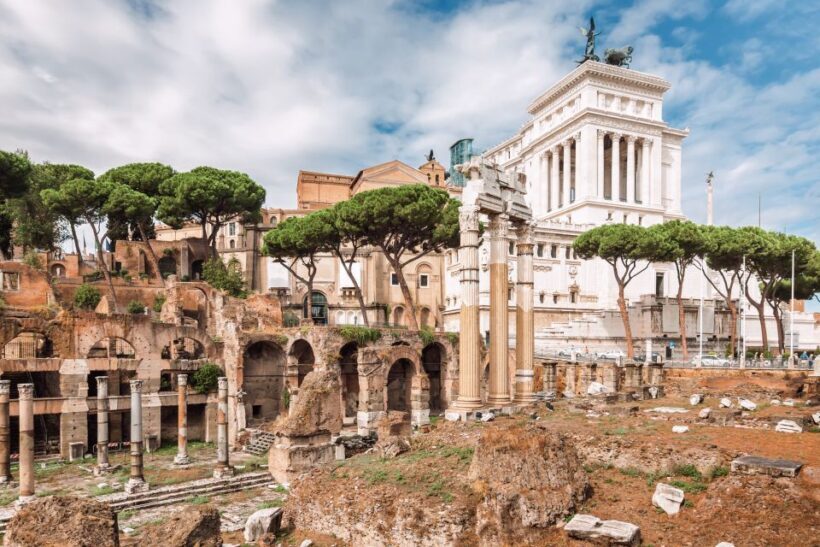 Palatine Hill and Roman Forum Tour with Fast-Track Entrance - The Experience of the Guide