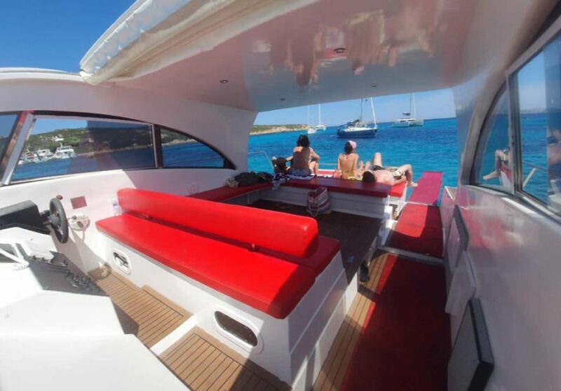 Palau: La Maddalena Archipelago Cruise With Lunch and Drinks - Dining and Refreshments