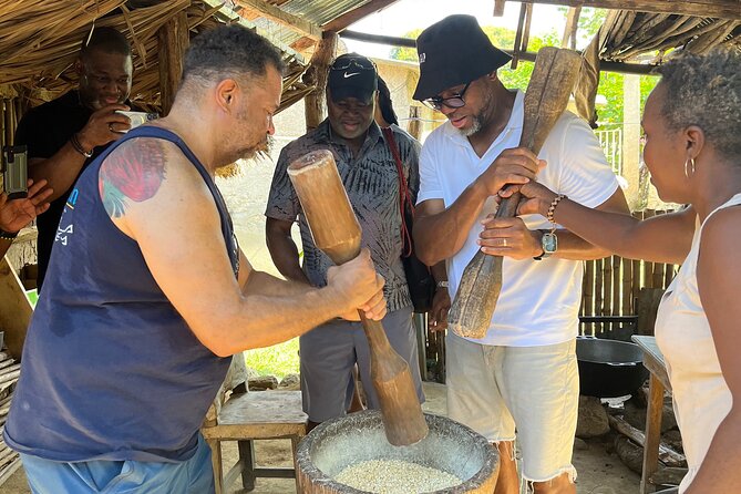 Palenque Native Guide, Free Entrance Tickets, Dance Show & Lunch - Roundtrip Transportation