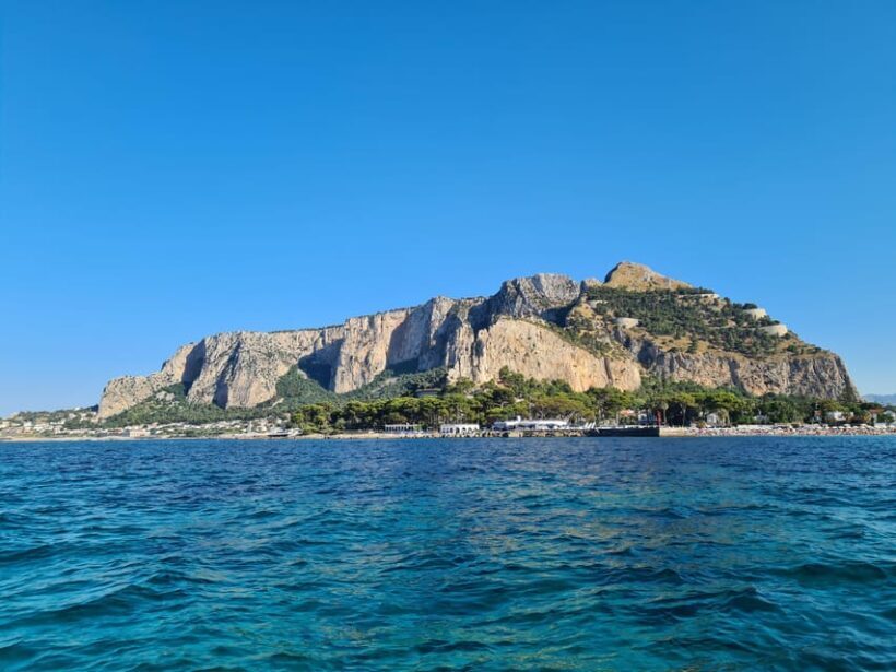 Palermo: HALF-DAY TOUR ON BOAT - Key Points