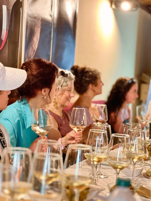 Palermo: Street Food Tour & Sicilian Wine Tasting - Key Points