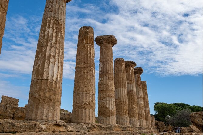 Palermo to Siracusa: Stop at Valley of Temples & Roman Villa - Traveler Reviews and Experiences