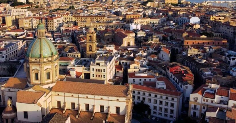 Palermo: Walking Tour of Historic Markets and Monuments - Key Points