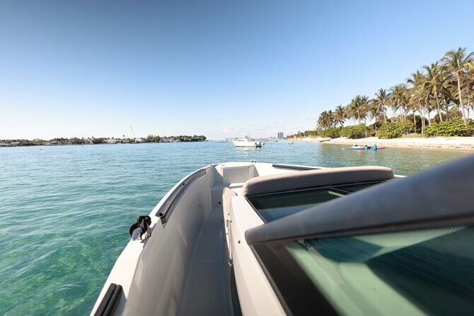Palm Beach Luxury Yacht Cruises - Who Should Consider This Tour?