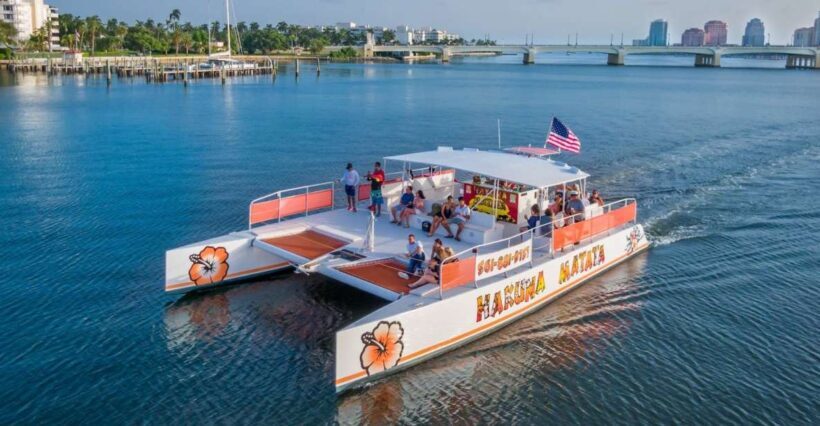 Palm Beach: Sightseeing Catamaran Cruise - Up Close with Nature and Islands