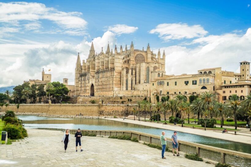 Palma: Cathedral of Mallorca Skip-the-Line Entry Ticket - An Introduction to Palma’s La Seu