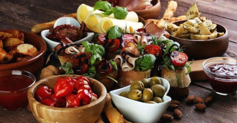Palma: Culinary Tapas Tour of the Old Town - Discovering Palma Through Food and Landmarks