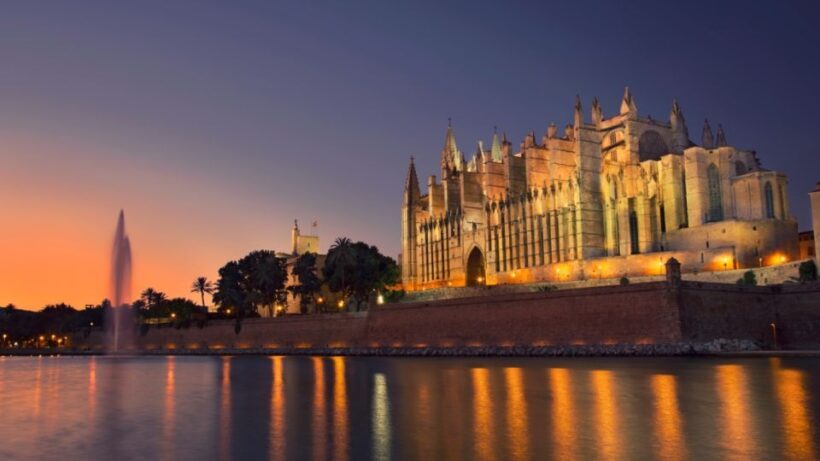 Palma de Mallorca: Bay of Palma Night Boat Cruise - What to Expect on the Cruise