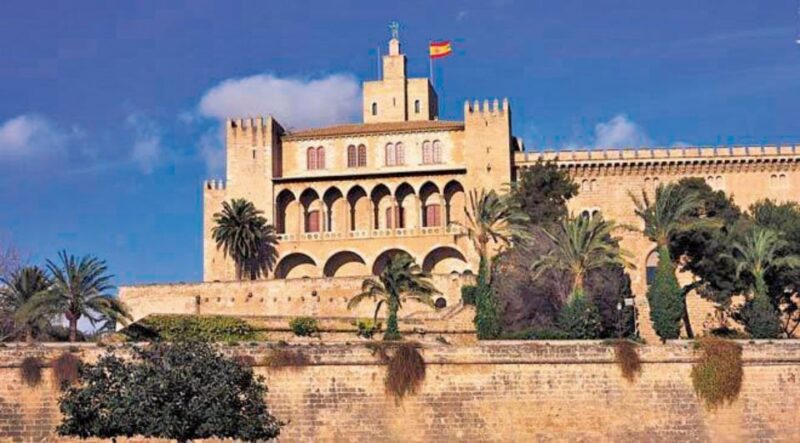 Palma de Mallorca: Free time in Palma & Boat Tour - Key Points