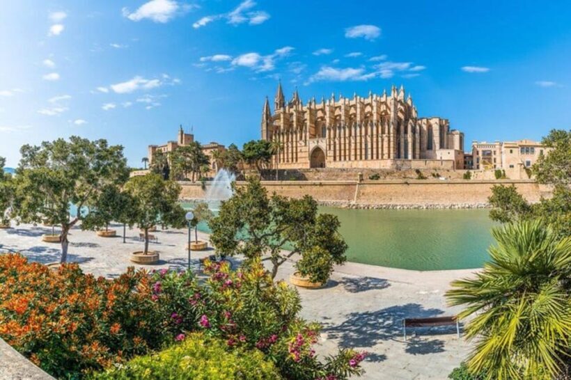 Palma de Mallorca : Must see Walking Tour With A Guide - Who Should Consider This Tour?