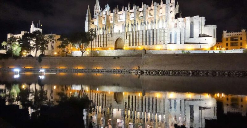 Palma de Mallorca: Old Town Atmospheric Evening Tour - Who Should Consider This Tour?