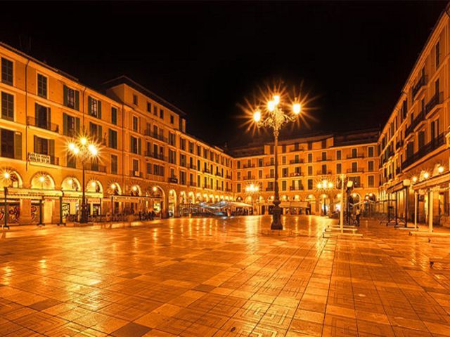 Palma de Mallorca: Old Town Atmospheric Evening Tour - FAQs