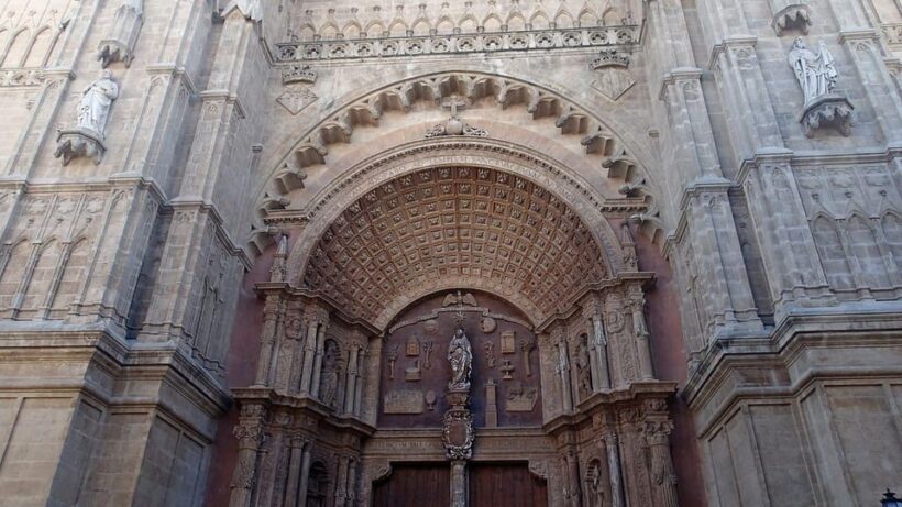 Palma de Mallorca Private Guided Walking Tour - Walking Through Palma’s Medieval Streets