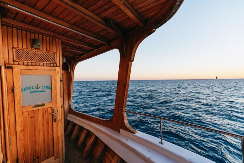 Palma de Mallorca: Sunset Boat Tour with DJ and Dance Floor - FAQ