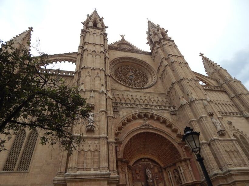 Palma: Old Town Tour & Cathedral Skip-the-Line Ticket - An In-Depth Look at the Palma Old Town & Cathedral Experience