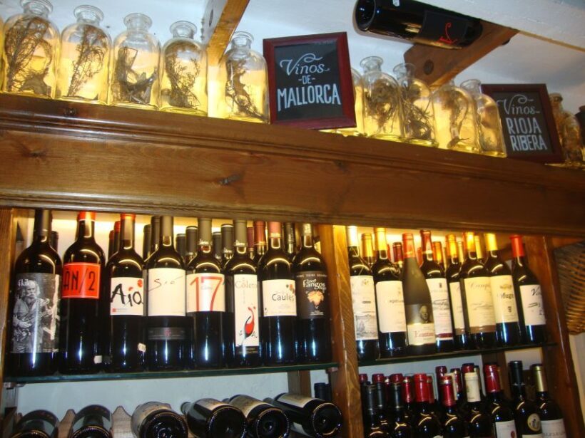 Palma Tour with Wine and Tapas Tasting - Key Points