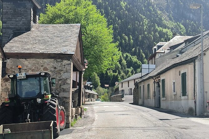 Pamplona de Bocado en Bocado: Join Our Pintxo Tour! - Starting Point: The Heart of Pamplona