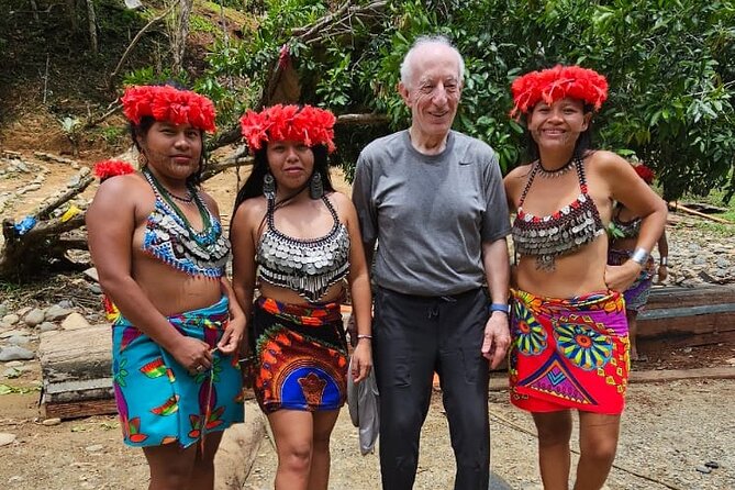 Panama: Embera Tribe, Boat Ride, Fruits & Lunch - Chagres River Canoe Ride