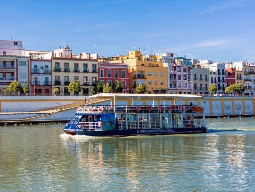 Panoramic Guadalquivir Cruise + Flamenco Show & Walking tour - Walking Tours Through Triana & Santa Cruz