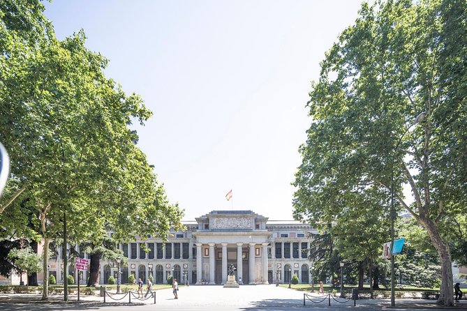 Panoramic Madrid Sightseeing Tour - Getting to the Meeting Point