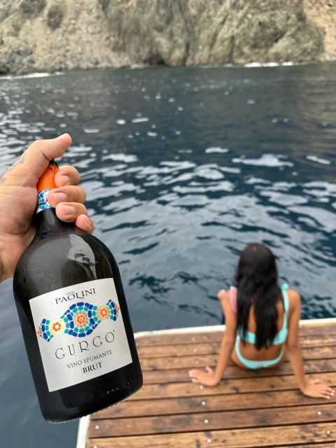 Pantelleria Island: Isola Tour in Yacht with Simone & Luck - Key Points