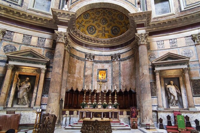 Pantheon Semi-private Guided Tour Review - Tour Guide Expertise and Engagement