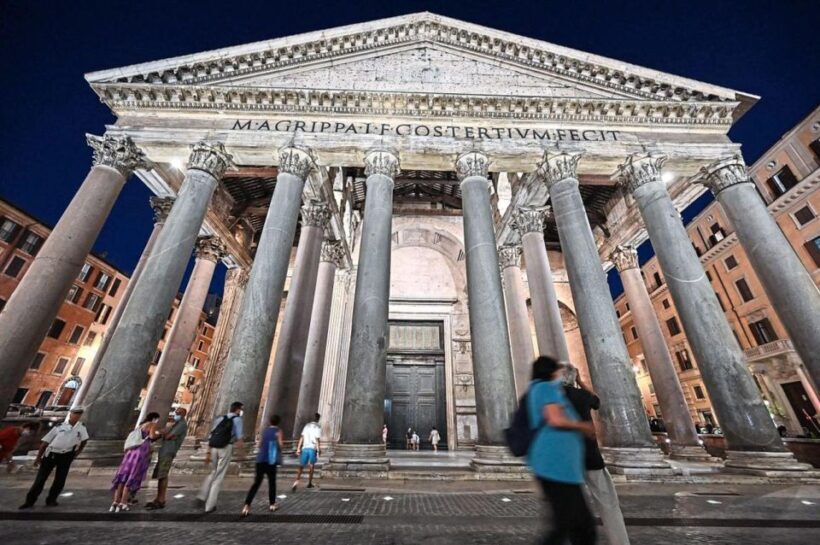 Pantheon Tour: Dome, Ancient Art and Raphael's Resting Place - Artistic and Historical Treasures