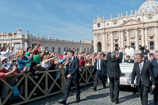 Papal Audience Tickets and Presentation With an Expert Guide - Meeting and End Points