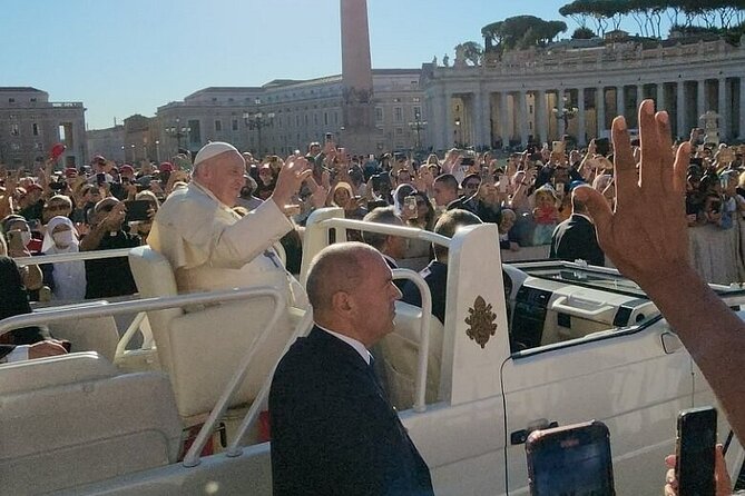 Papal Audience With Pope Francis Review - Learning About the Audience and the Pope