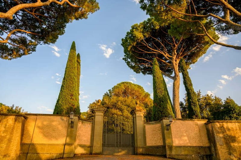 Papal Palace and Secret Garden Ticket and Audio Guide - Authenticity and Unique Features