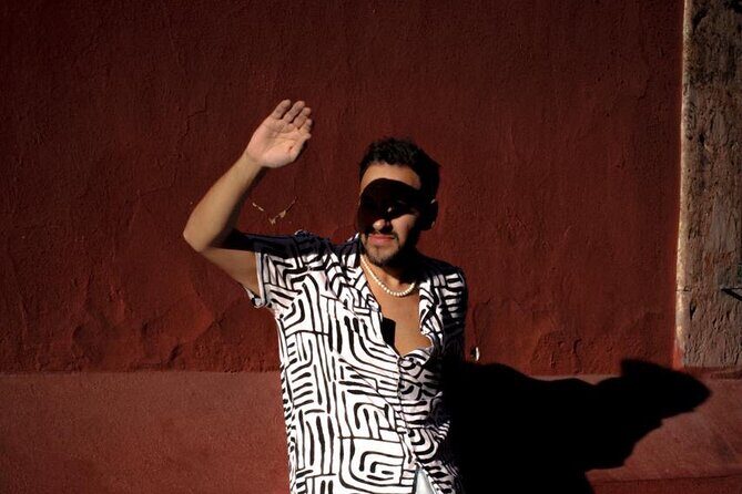 Paparazzi staff in San Miguel de Allende - The Sum Up: Is It Worth It?