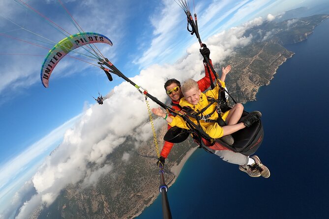 Paragliding Experience in Ölüdeniz - Pilot Professionalism and Expertise