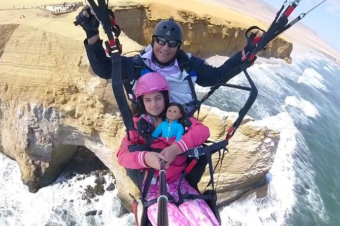 Paragliding Flight at Paracas National Reservation - Expert Pilots and Personalized Service